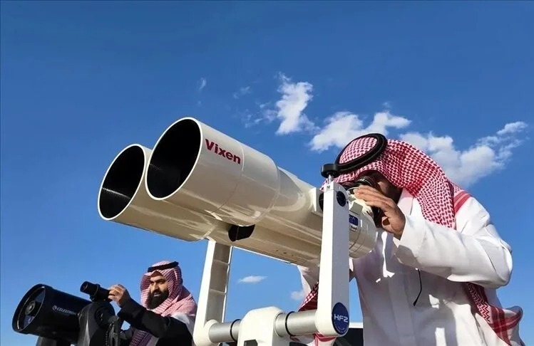 3 دول عربية تعلن الأربعاء أول أيام عيد الفطر سياسة وكالة أنباء