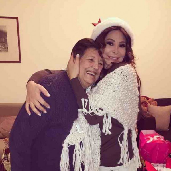 تعرف على والدة إليسا خلال سهرة عيد الميلاد " صور " | فن عربي | وكالة ...